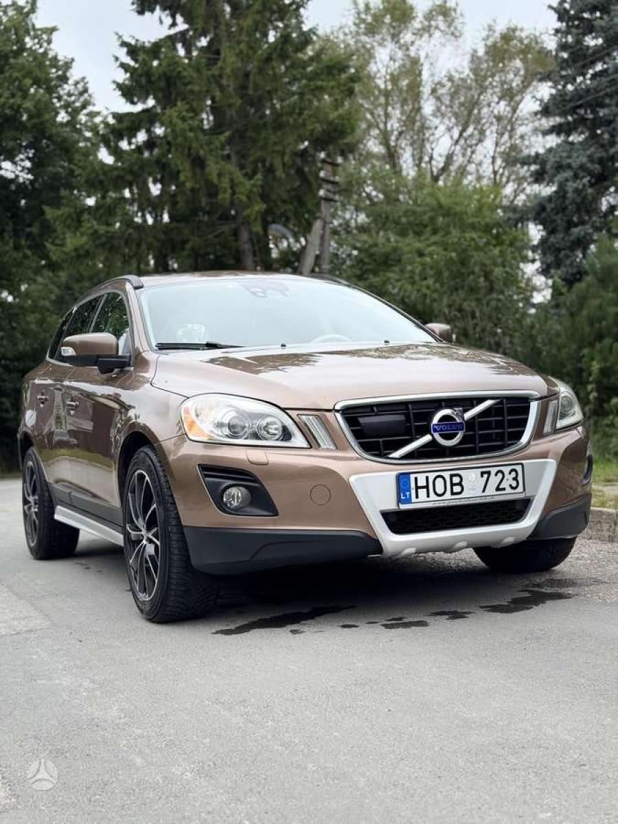 Brūns Volvo XC60 2009 Klaipėda, ar dzinēja tilpumu 2.95 L un nobraukumu 207 tūkst. km par 8100 €, foto 1 vietnē AUTOMOTO.COM.LV