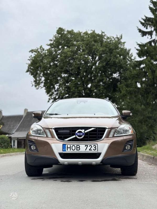 Brūns Volvo XC60 2009 Klaipėda, ar dzinēja tilpumu 2.95 L un nobraukumu 207 tūkst. km par 8100 €, foto 3 vietnē AUTOMOTO.COM.LV