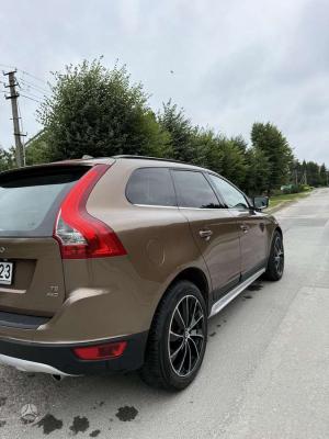 Brūns Volvo XC60 2009 Klaipėda, ar dzinēja tilpumu 2.95 L un nobraukumu 207 tūkst. km par 8100 €, foto 12 vietnē AUTOMOTO.COM.LV
