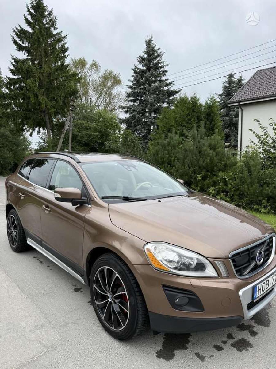 Brūns Volvo XC60 2009 Klaipėda, ar dzinēja tilpumu 2.95 L un nobraukumu 207 tūkst. km par 8100 €, foto 13 vietnē AUTOMOTO.COM.LV