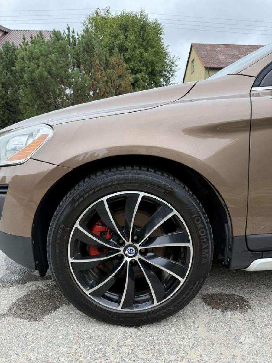 Brūns Volvo XC60 2009 Klaipėda, ar dzinēja tilpumu 2.95 L un nobraukumu 207 tūkst. km par 8100 €, foto 17 vietnē AUTOMOTO.COM.LV