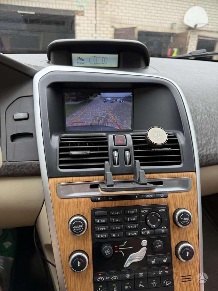 Brūns Volvo XC60 2009 Klaipėda, ar dzinēja tilpumu 2.95 L un nobraukumu 207 tūkst. km par 8100 €, foto 20 vietnē AUTOMOTO.COM.LV