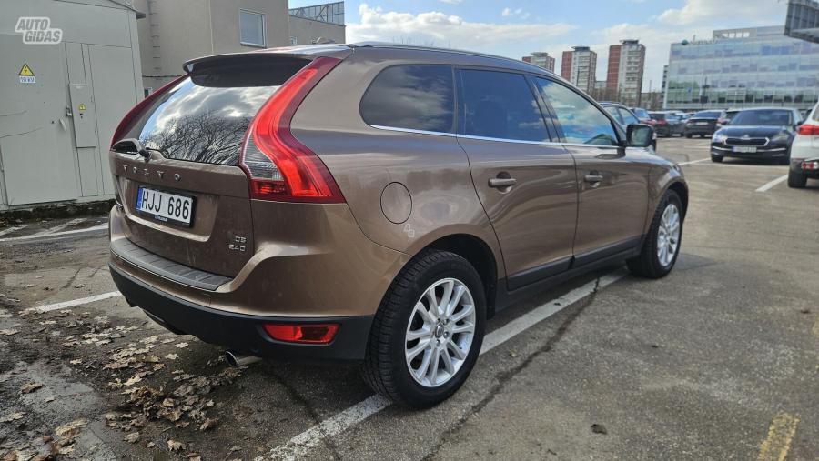 Brūns Volvo XC60 2009 Trakai, ar dzinēja tilpumu 2.40 L un nobraukumu 340 tūkst. km par 3700 €, foto 5 vietnē AUTOMOTO.COM.LV