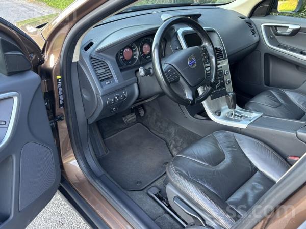 Brūns Volvo XC60 2009 Jēkabpils, ar dzinēja tilpumu 2.40 L un nobraukumu 320 tūkst. km par 7700 €, foto 10 vietnē AUTOMOTO.COM.LV