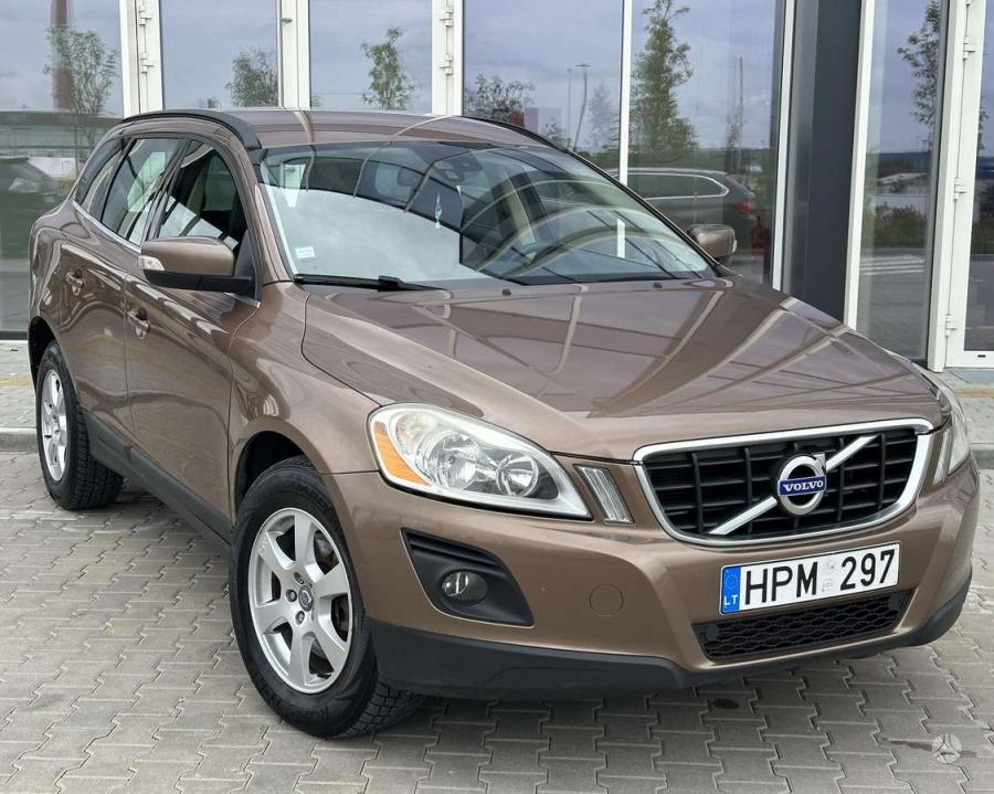 Brūns Volvo XC60 2009 Viļņa, ar dzinēja tilpumu 2.40 L un nobraukumu 323 tūkst. km par 6700 €, foto 1 vietnē AUTOMOTO.COM.LV