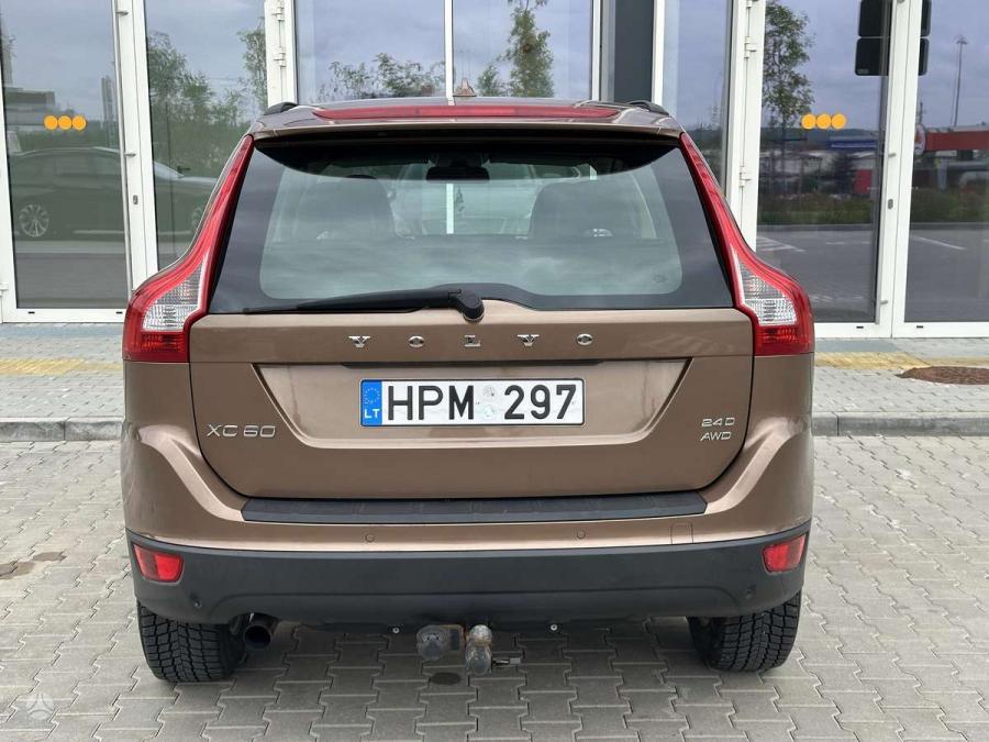 Brūns Volvo XC60 2009 Viļņa, ar dzinēja tilpumu 2.40 L un nobraukumu 323 tūkst. km par 6700 €, foto 6 vietnē AUTOMOTO.COM.LV