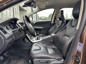 Brūns Volvo XC60 2009 Viļņa, ar dzinēja tilpumu 2.40 L un nobraukumu 323 tūkst. km par 6700 €, foto 9 vietnē AUTOMOTO.COM.LV