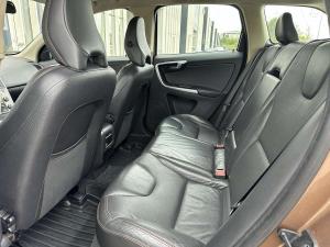 Brūns Volvo XC60 2009 Viļņa, ar dzinēja tilpumu 2.40 L un nobraukumu 323 tūkst. km par 6700 €, foto 10 vietnē AUTOMOTO.COM.LV