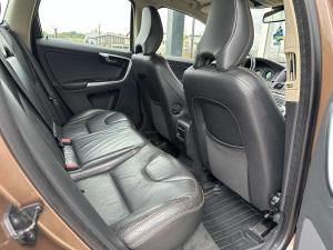 Brūns Volvo XC60 2009 Viļņa, ar dzinēja tilpumu 2.40 L un nobraukumu 323 tūkst. km par 6700 €, foto 11 vietnē AUTOMOTO.COM.LV