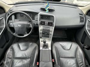 Brūns Volvo XC60 2009 Viļņa, ar dzinēja tilpumu 2.40 L un nobraukumu 323 tūkst. km par 6700 €, foto 14 vietnē AUTOMOTO.COM.LV
