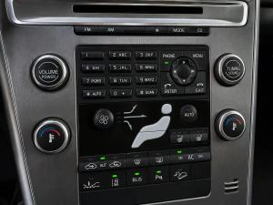 Brūns Volvo XC60 2009 Jūrmala, ar dzinēja tilpumu 2.40 L un nobraukumu 350 tūkst. km par 7990 €, foto 6 vietnē AUTOMOTO.COM.LV