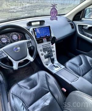 Brūns Volvo XC60 2009 Daugavpils, ar dzinēja tilpumu 2.40 L un nobraukumu 290 tūkst. km par 6900 €, foto 4 vietnē AUTOMOTO.COM.LV