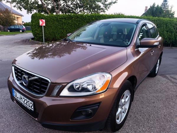 Brown Volvo XC60 2009 in Mazeikiai, with an engine capacity of 2.40 L and mileage of 264 thousand km for 6900 €, photo 1 on AUTOMOTO.COM.LV