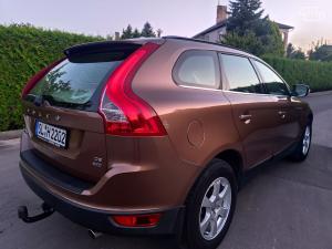 Brown Volvo XC60 2009 in Mazeikiai, with an engine capacity of 2.40 L and mileage of 264 thousand km for 6900 €, photo 5 on AUTOMOTO.COM.LV