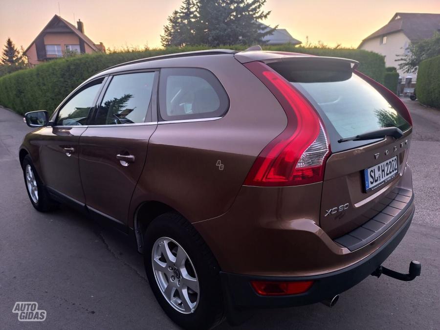 Brown Volvo XC60 2009 in Mazeikiai, with an engine capacity of 2.40 L and mileage of 264 thousand km for 6900 €, photo 6 on AUTOMOTO.COM.LV