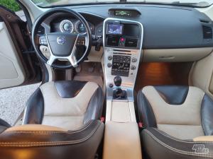 Brown Volvo XC60 2009 in Mazeikiai, with an engine capacity of 2.40 L and mileage of 264 thousand km for 6900 €, photo 13 on AUTOMOTO.COM.LV