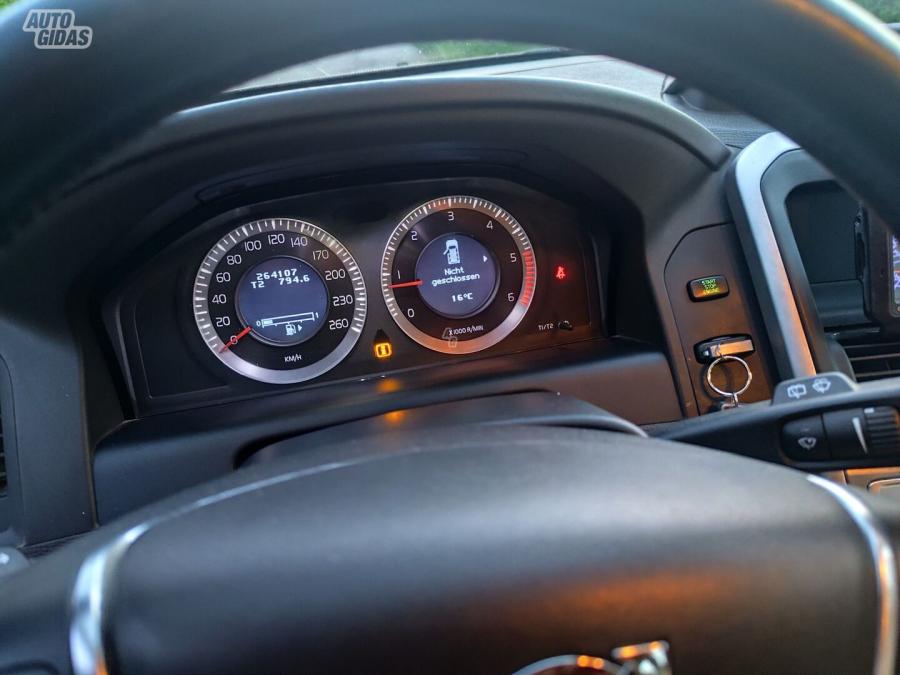 Brown Volvo XC60 2009 in Mazeikiai, with an engine capacity of 2.40 L and mileage of 264 thousand km for 6900 €, photo 22 on AUTOMOTO.COM.LV