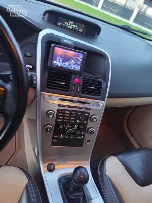 Brown Volvo XC60 2009 in Mazeikiai, with an engine capacity of 2.40 L and mileage of 264 thousand km for 6900 €, photo 27 on AUTOMOTO.COM.LV