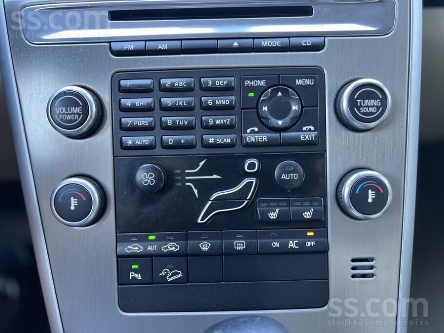 Brūns Volvo XC60 2009 Jēkabpils, ar dzinēja tilpumu 2.40 L un nobraukumu 298 tūkst. km par 7500 €, foto 17 vietnē AUTOMOTO.COM.LV