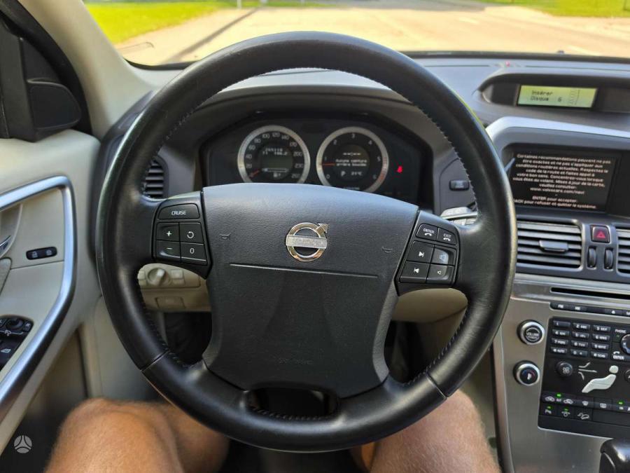 Brūns Volvo XC60 2009 Tauragė, ar dzinēja tilpumu 2.40 L un nobraukumu 265 tūkst. km par 6200 €, foto 12 vietnē AUTOMOTO.COM.LV
