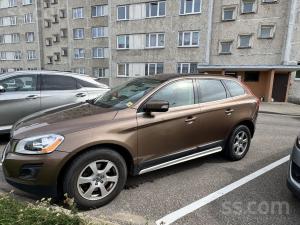 Коричневый Вольво ХС60 2009 в Даугавпилс, объемом двигателя 2.40 л и пробегом 295 тыс. км за 6800 €, фото  на AUTOMOTO.COM.LV