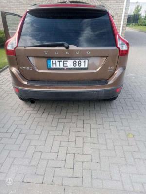 Brown Volvo XC60 2009 in Mazeikiai, with an engine capacity of 2.40 L and mileage of 280 thousand km for 5200 €, photo 3 on AUTOMOTO.COM.LV