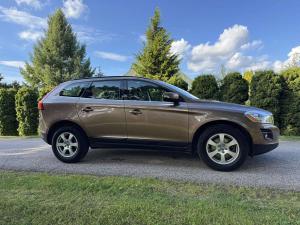Brūns Volvo XC60 2009 Alīta, ar dzinēja tilpumu 2.40 L un nobraukumu 263 tūkst. km par 5900 €, foto  vietnē AUTOMOTO.COM.LV