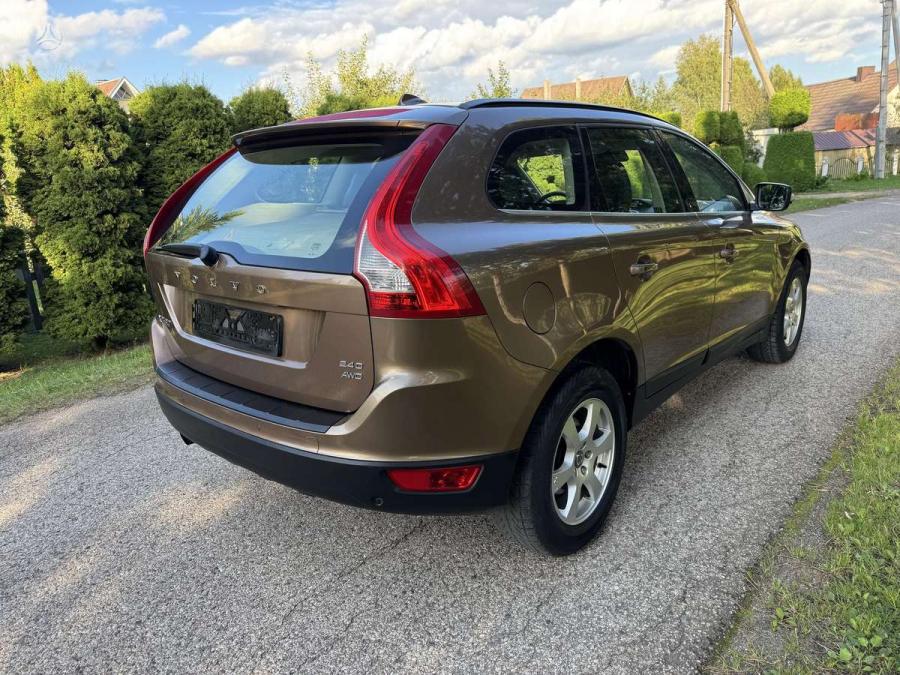 Brūns Volvo XC60 2009 Alīta, ar dzinēja tilpumu 2.40 L un nobraukumu 263 tūkst. km par 5900 €, foto 13 vietnē AUTOMOTO.COM.LV