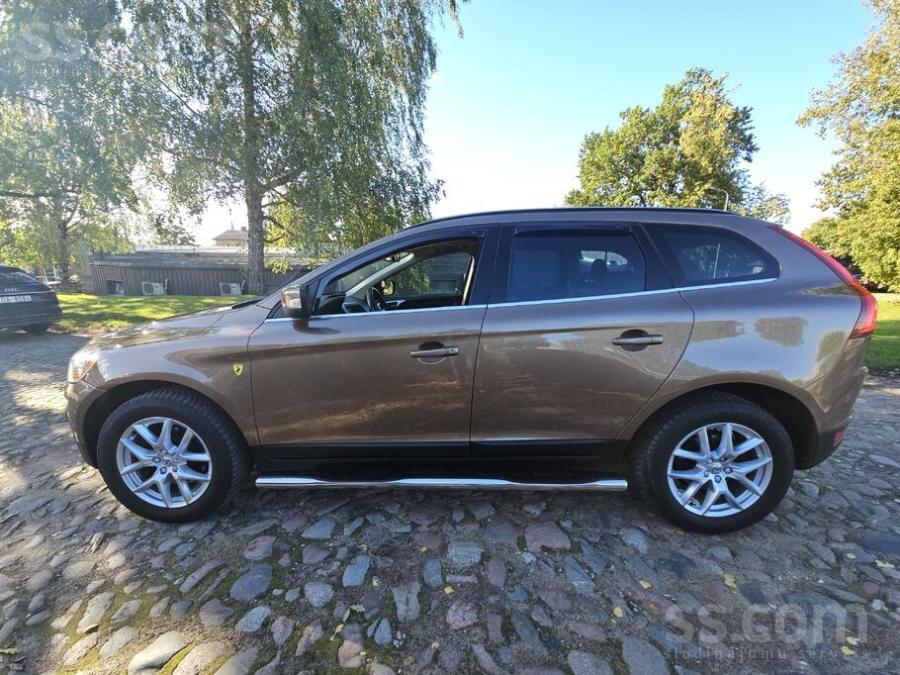 Brūns Volvo XC60 2009 Cēsis, ar dzinēja tilpumu 2.40 L un nobraukumu 330 tūkst. km par 8250 €, foto 9 vietnē AUTOMOTO.COM.LV