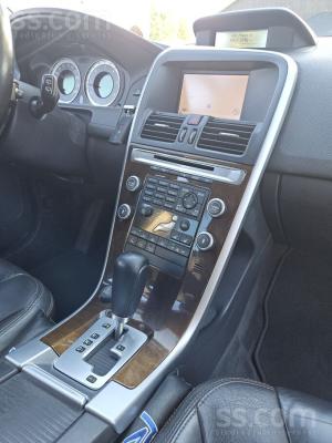 Brūns Volvo XC60 2009 Cēsis, ar dzinēja tilpumu 2.40 L un nobraukumu 330 tūkst. km par 8250 €, foto 19 vietnē AUTOMOTO.COM.LV