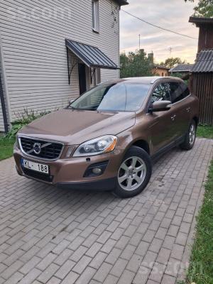 Brown Volvo XC60 2009 in Riga, with an engine capacity of 2.40 L and mileage of 323 thousand km for 6300 €, photo 4 on AUTOMOTO.COM.LV