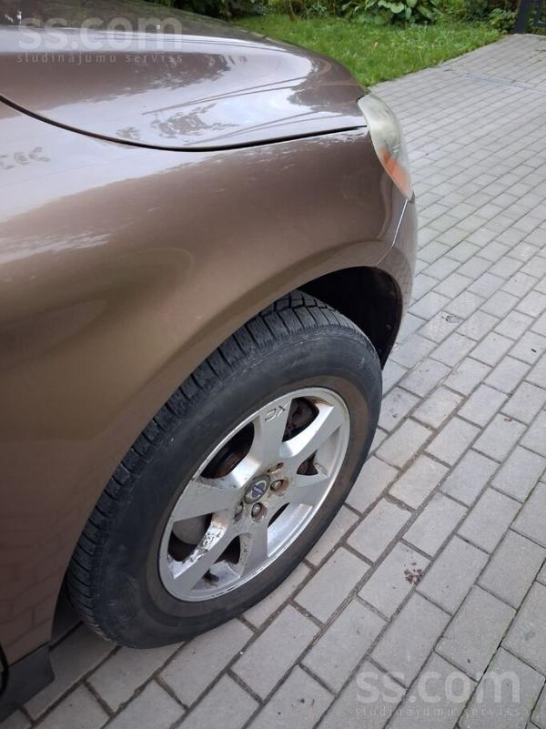 Brūns Volvo XC60 2009 Rīga, ar dzinēja tilpumu 2.40 L un nobraukumu 323 tūkst. km par 6300 €, foto 9 vietnē AUTOMOTO.COM.LV