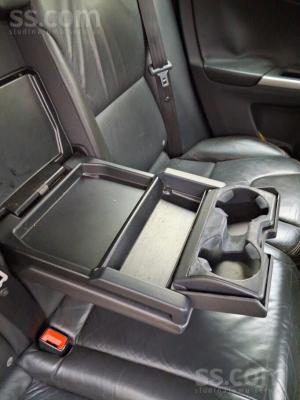 Brown Volvo XC60 2009 in Riga, with an engine capacity of 2.40 L and mileage of 323 thousand km for 6300 €, photo 13 on AUTOMOTO.COM.LV