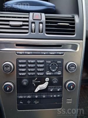 Brown Volvo XC60 2009 in Riga, with an engine capacity of 2.40 L and mileage of 323 thousand km for 6300 €, photo 15 on AUTOMOTO.COM.LV