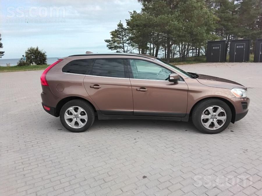 Brown Volvo XC60 2009 in Talsi, with an engine capacity of 2.40 L and mileage of 310 thousand km for 5999 €, photo 3 on AUTOMOTO.COM.LV
