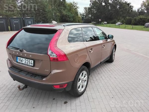 Volvo XC60 2009 in Talsi on AUTOMOTO.COM.LV Brown Volvo XC60 2009 in Talsi, with an engine capacity of 2.40 L and mileage of 310 thousand km for 5999 €, photo 4 on AUTOMOTO.COM.LV