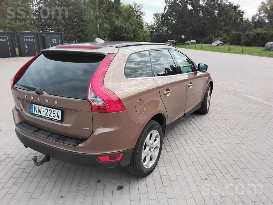 Brown Volvo XC60 2009 in Talsi, with an engine capacity of 2.40 L and mileage of 310 thousand km for 5999 €, photo 4 on AUTOMOTO.COM.LV