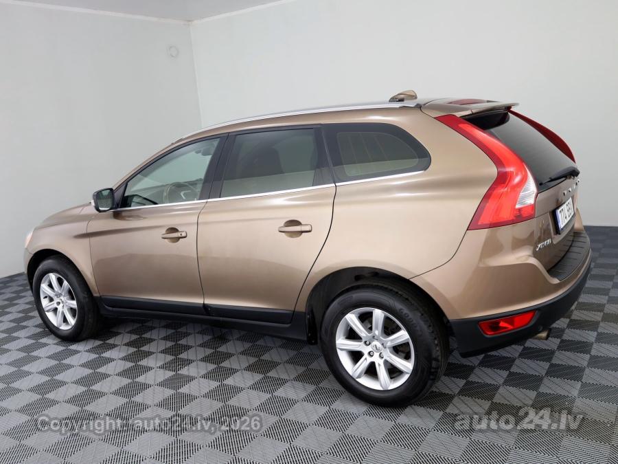 Brūns Volvo XC60 2009 Tallina, ar dzinēja tilpumu 2.40 L un nobraukumu 385 tūkst. km par 4499 €, foto 5 vietnē AUTOMOTO.COM.LV