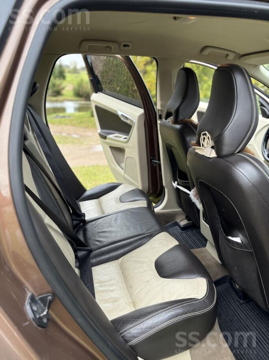 Brūns Volvo XC60 2009 Tukums, ar dzinēja tilpumu 2.40 L un nobraukumu 355 tūkst. km par 7200 €, foto 6 vietnē AUTOMOTO.COM.LV