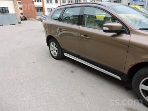 Brown Volvo XC60 2010 in Jelgava, with an engine capacity of 2.40 L and mileage of 294 thousand km for 16200 €, photo 3 on AUTOMOTO.COM.LV