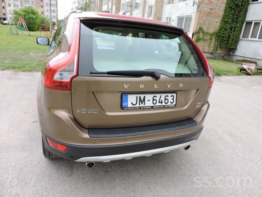 Brown Volvo XC60 2010 in Jelgava, with an engine capacity of 2.40 L and mileage of 294 thousand km for 16200 €, photo 5 on AUTOMOTO.COM.LV