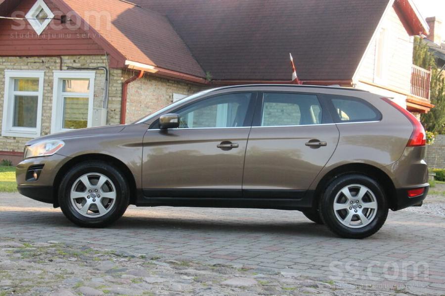 Brūns Volvo XC60 2010 Rīga, ar dzinēja tilpumu 2.40 L un nobraukumu 0 tūkst. km par 7650 €, foto 2 vietnē AUTOMOTO.COM.LV