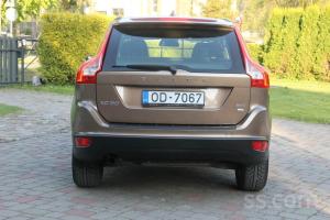 Brūns Volvo XC60 2010 Rīga, ar dzinēja tilpumu 2.40 L un nobraukumu 0 tūkst. km par 7650 €, foto 4 vietnē AUTOMOTO.COM.LV