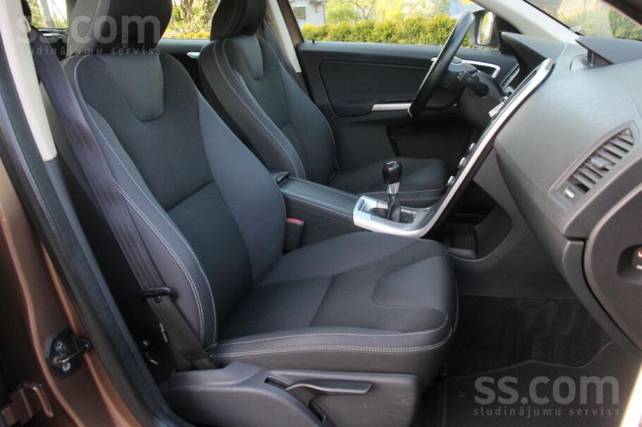 Brūns Volvo XC60 2010 Rīga, ar dzinēja tilpumu 2.40 L un nobraukumu 0 tūkst. km par 7650 €, foto 18 vietnē AUTOMOTO.COM.LV