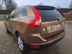Brown Volvo XC60 2010 in Taurage, with an engine capacity of 2.40 L and mileage of 161 thousand km for 7300 €, photo 5 on AUTOMOTO.COM.LV