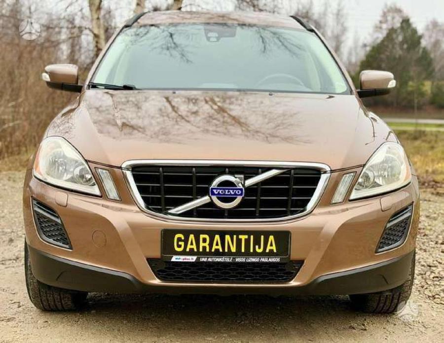 Brown Volvo XC60 2010 in Siauliai, with an engine capacity of 1.98 L and mileage of 282 thousand km for 9950 €, photo 5 on AUTOMOTO.COM.LV