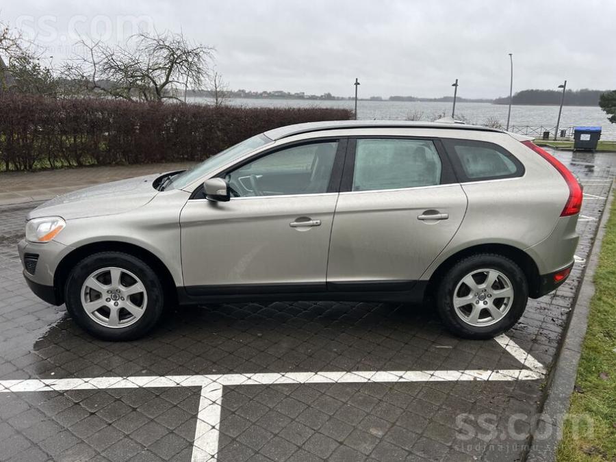 Brūns Volvo XC60 2010 Telšiai, ar dzinēja tilpumu 2.40 L un nobraukumu 352 tūkst. km par 5900 €, foto 2 vietnē AUTOMOTO.COM.LV