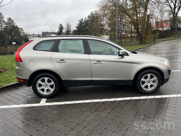 Brūns Volvo XC60 2010 Telšiai, ar dzinēja tilpumu 2.40 L un nobraukumu 352 tūkst. km par 5900 €, foto 6 vietnē AUTOMOTO.COM.LV