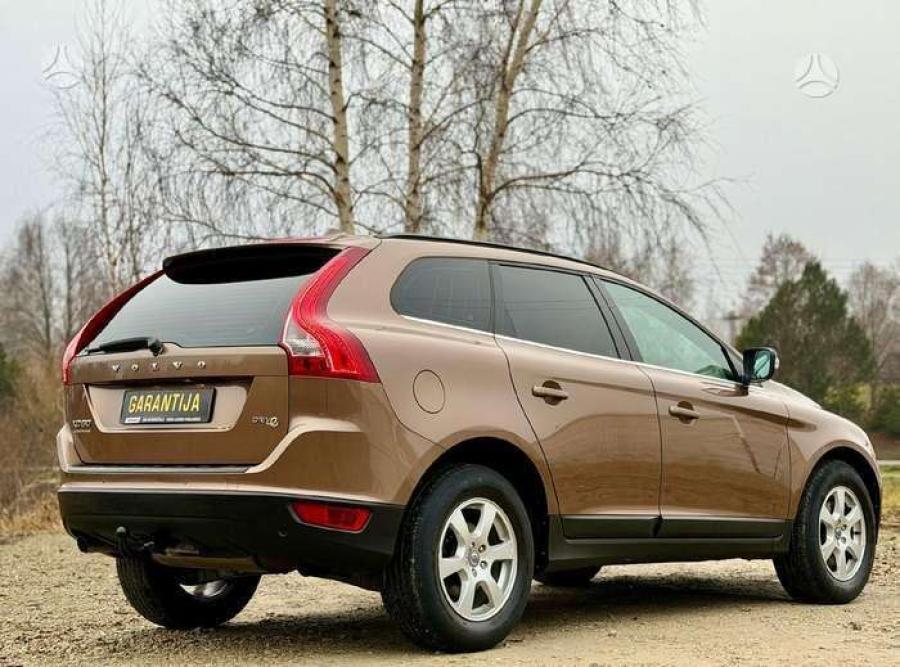 Brūns Volvo XC60 2010 Šauļi, ar dzinēja tilpumu 1.98 L un nobraukumu 282 tūkst. km par 9950 €, foto 4 vietnē AUTOMOTO.COM.LV