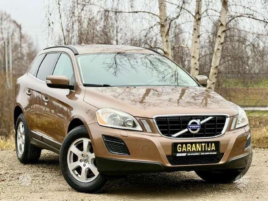 Brūns Volvo XC60 2010 Šauļi, ar dzinēja tilpumu 1.98 L un nobraukumu 282 tūkst. km par 9950 €, foto 1 vietnē AUTOMOTO.COM.LV